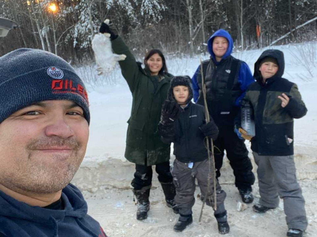 Pinehouse teacher shares his passion for Cree with students, parents - MBC Radio